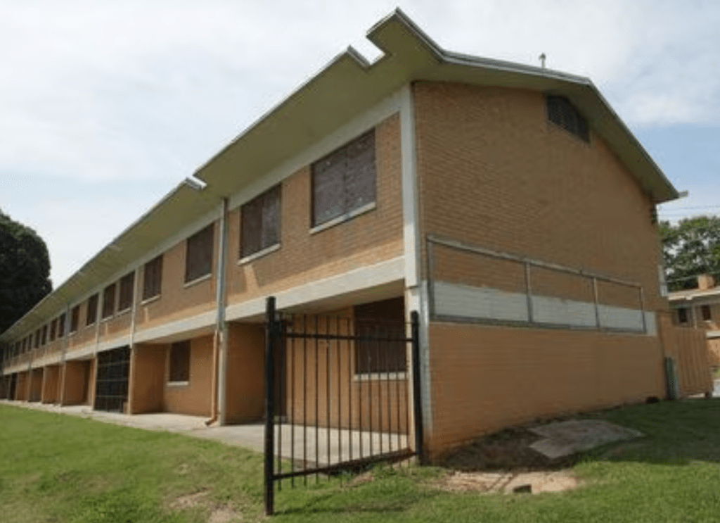 Congress members secure $40M for affordable housing at Bowen Homes site ...