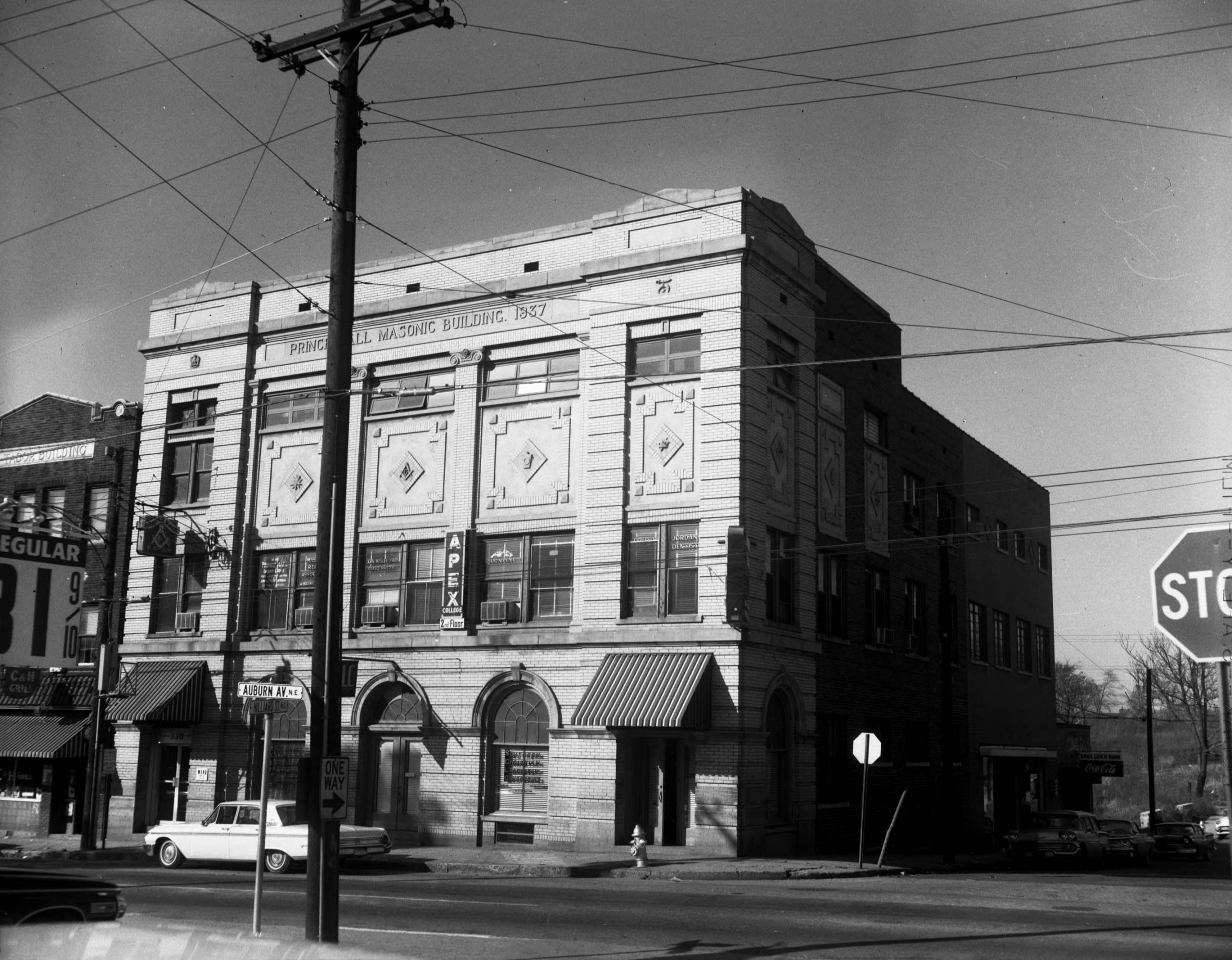 Perspectives in Architecture: Renewing historic landmarks and civil ...