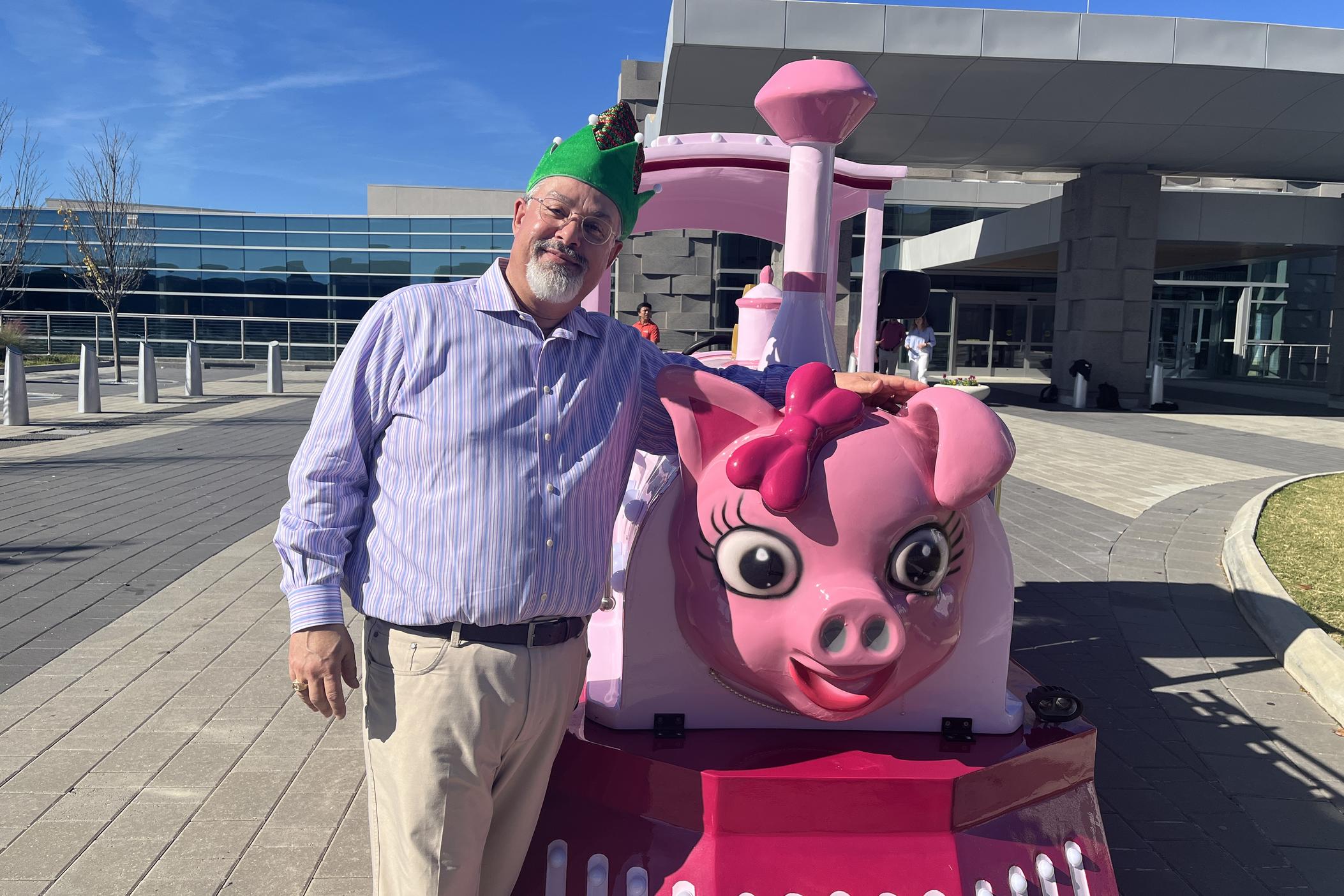 Pink Pig returns to Georgia's Christmas festival - Rough Draft Atlanta