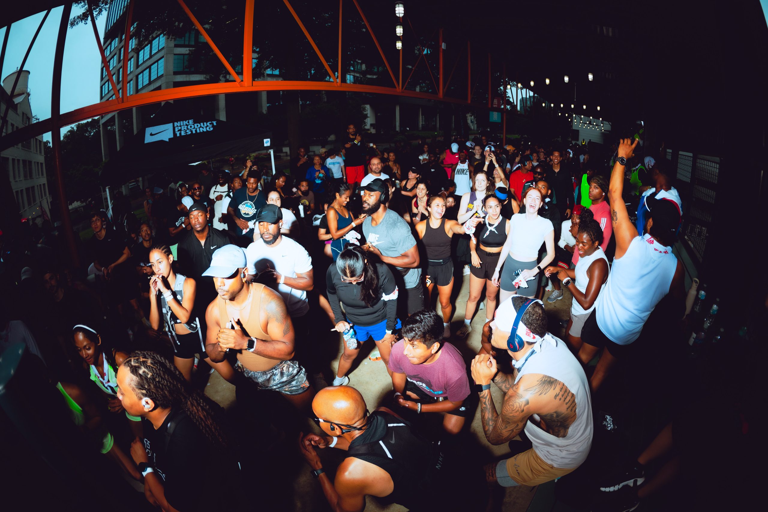 Community and connection are driving Atlanta’s running club boom ...
